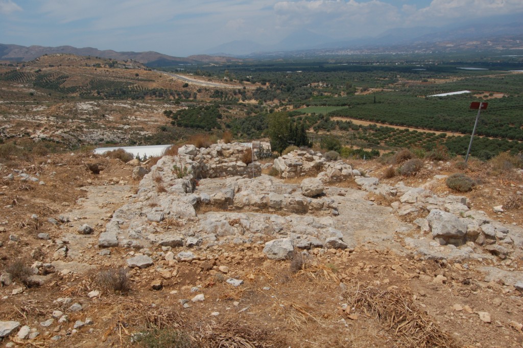 Minoan Communities and Commemorative Practices: The Late Prepalatial to ...